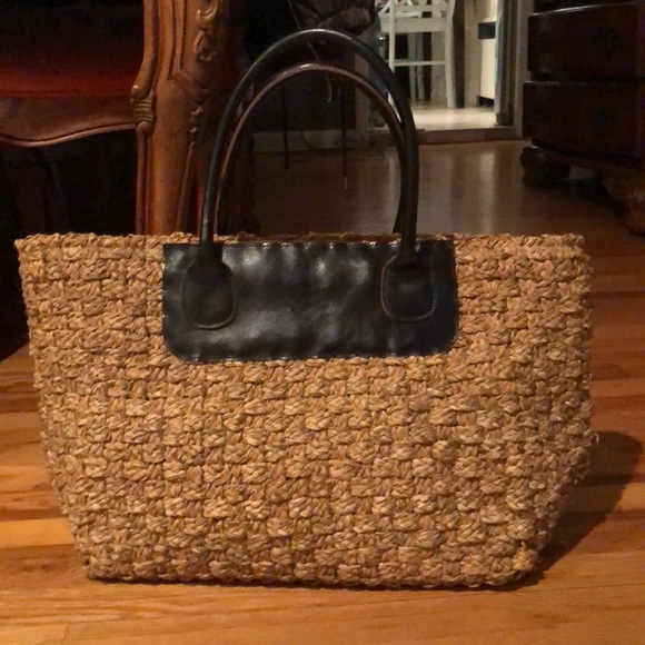 Flora Bella | Bags | Flora Bella Raffia Tote | Poshmark